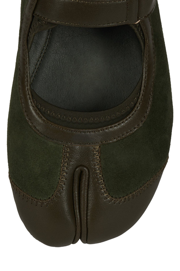 THALION – Jeffrey Campbell
