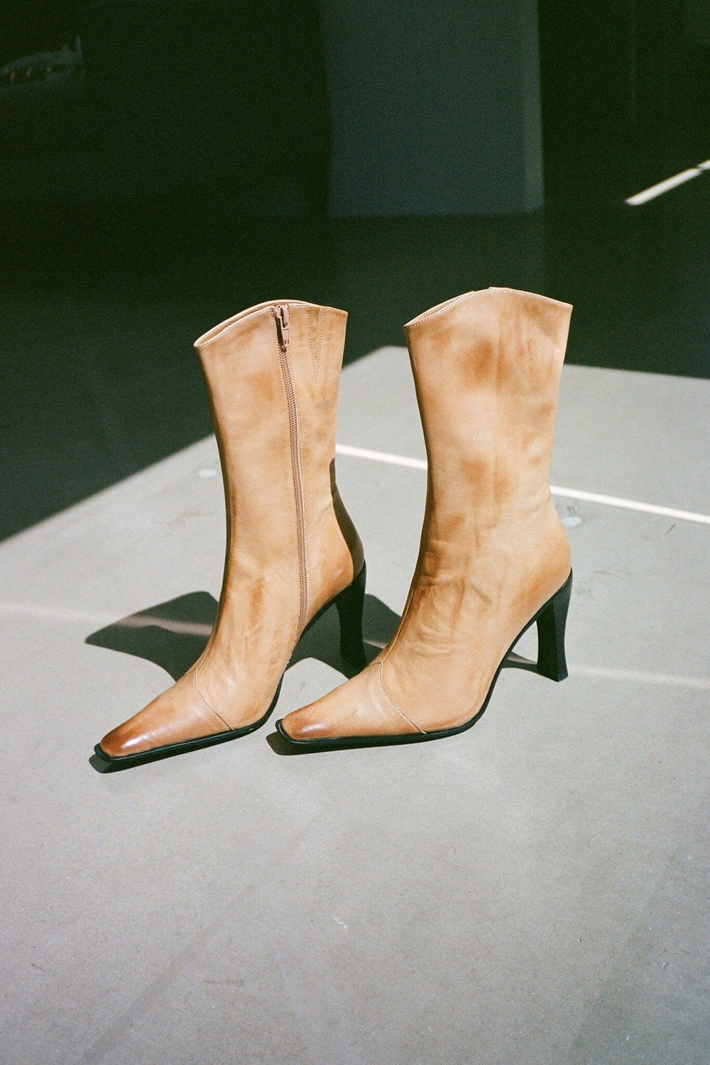 BE-BOLD – Jeffrey Campbell