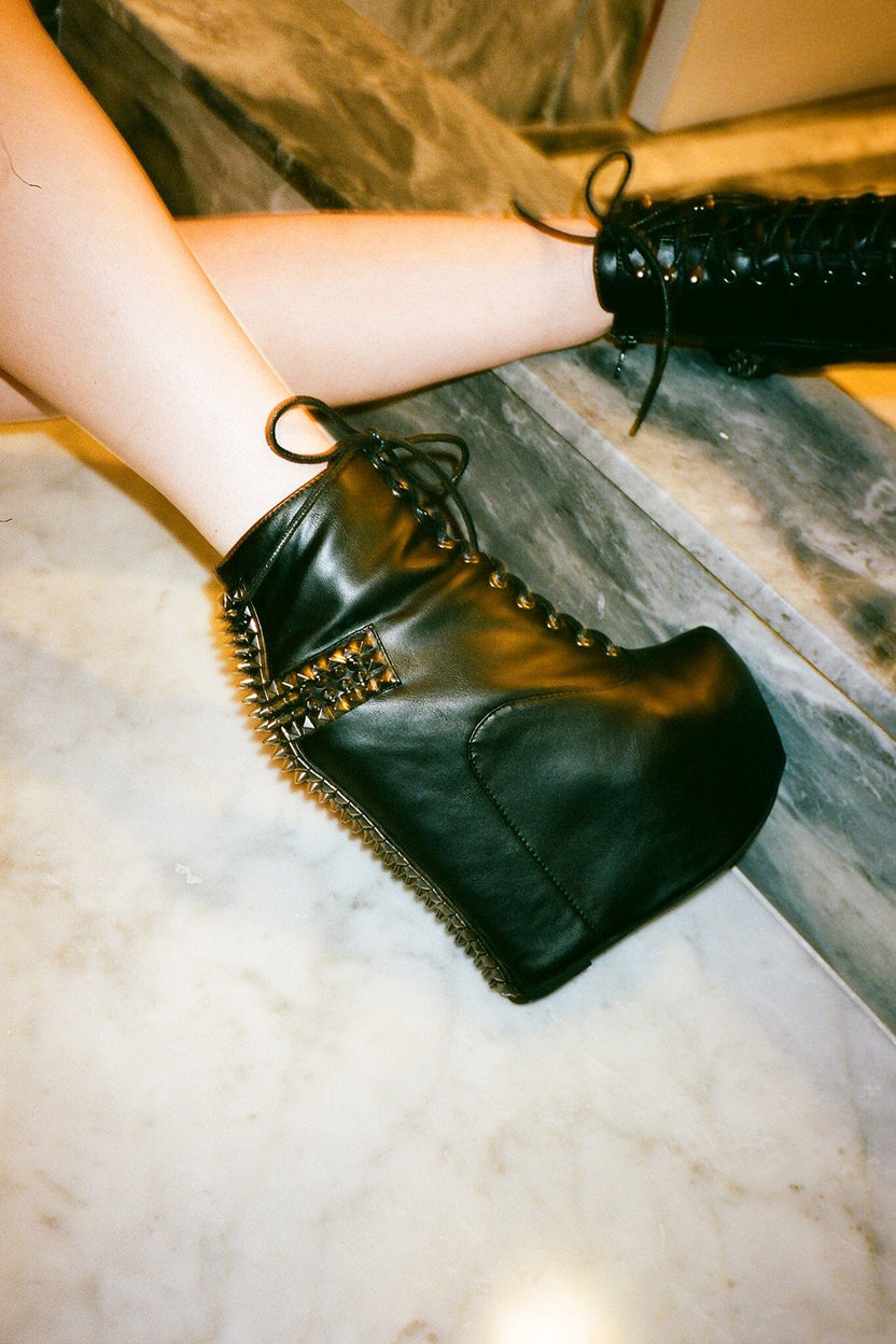 DAMSEL-CRS Jeffrey Campbell Platform Boot